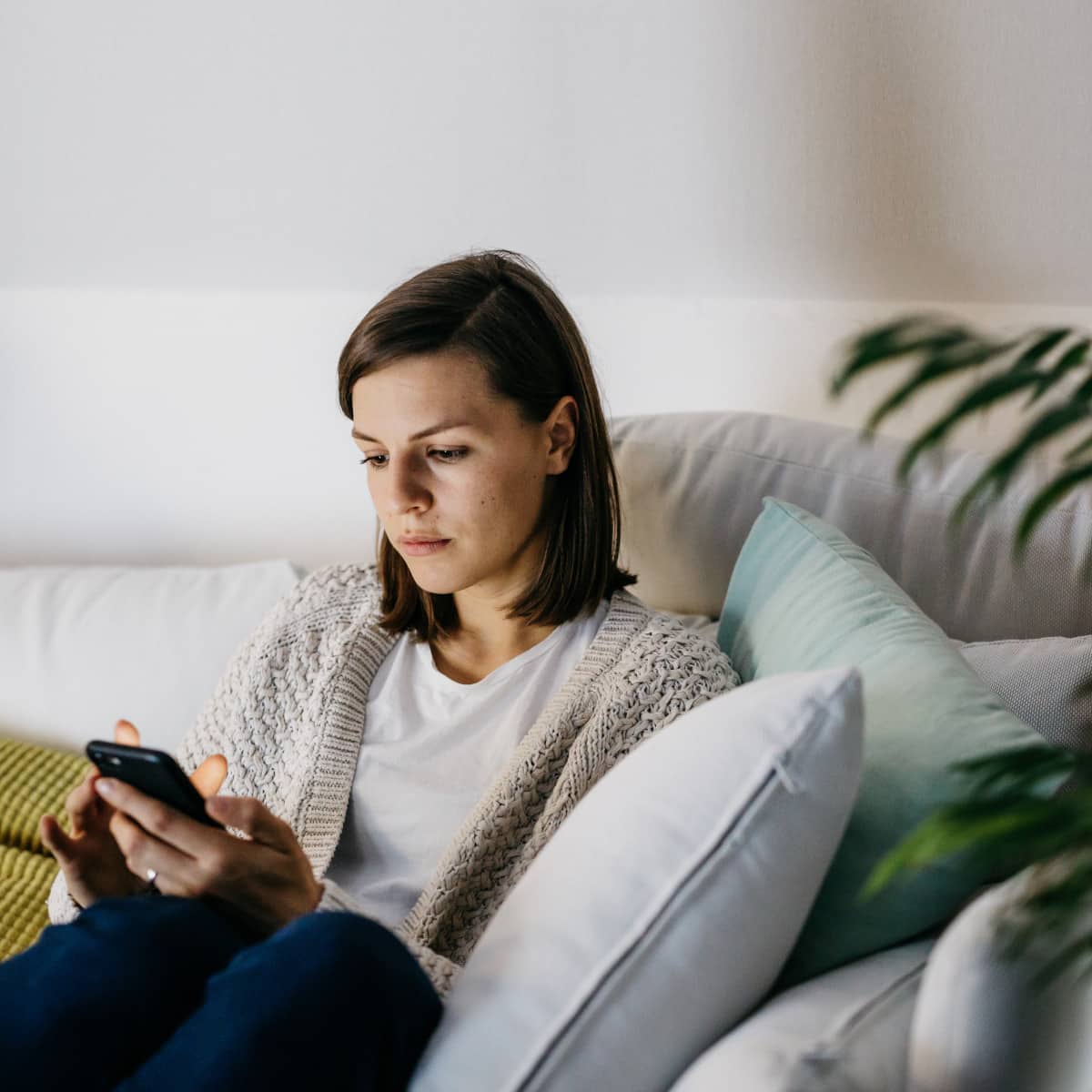 How to spot an online scam | Service Victoria